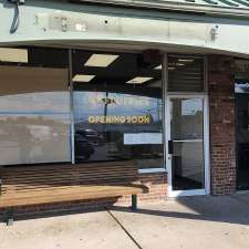 Fluffies Hot Chicken & Frankie Rolls | 252 S Summit Ave, Hackensack, NJ ...