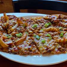 Localz Kitchen and Cocktails | 4 Stafford Rd, Tiverton, RI 02878, USA