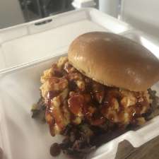 Hogs R Wild BBQ | 1527 N Detroit St, Warsaw, IN 46580, USA