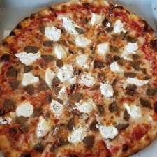 D D's Pizza | 300 Hooker Ave, Poughkeepsie, NY 12603, USA