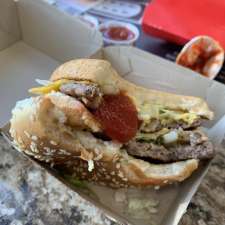 McDonald's | 7570 Boulevard Décarie, Montréal, QC H4P 2N1, Canada