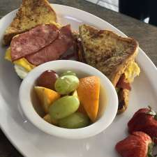 FASTBREAK CAFE | 551 W Becher St, Milwaukee, WI 53207, USA