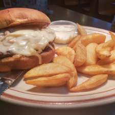 George Webb Restaurant | 4411, 3133 S 92nd St, Milwaukee, WI 53227, USA