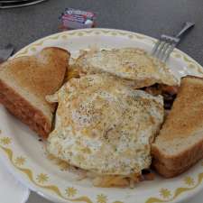 Sandy's Diner | 51 Water St, Markesan, WI 53946, USA