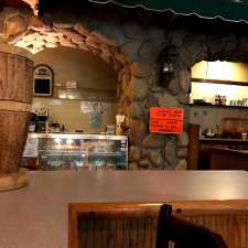 El Rincon Boricua Restaurant | 216 Lyman St, Holyoke, MA 01040, USA