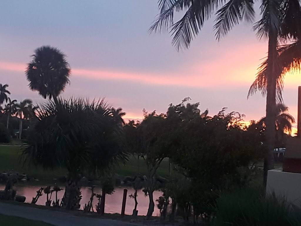 The Beach Club Lake Worth at Lake Worth Golf Course | 1 7th Ave N, Lake ...