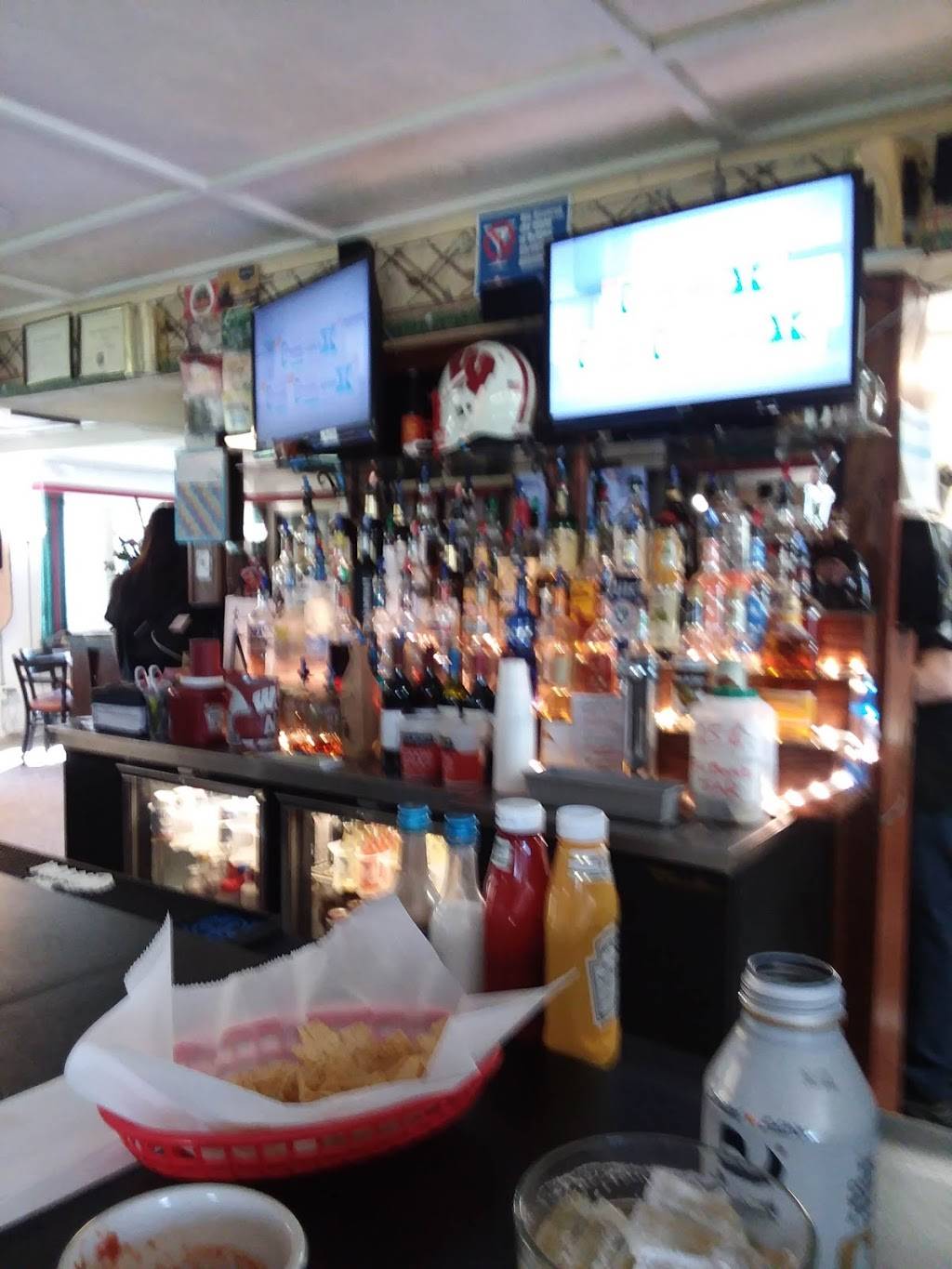 Johnny B's Rolling Smoke | 100 Saddle Ridge, Portage, WI 53901, USA