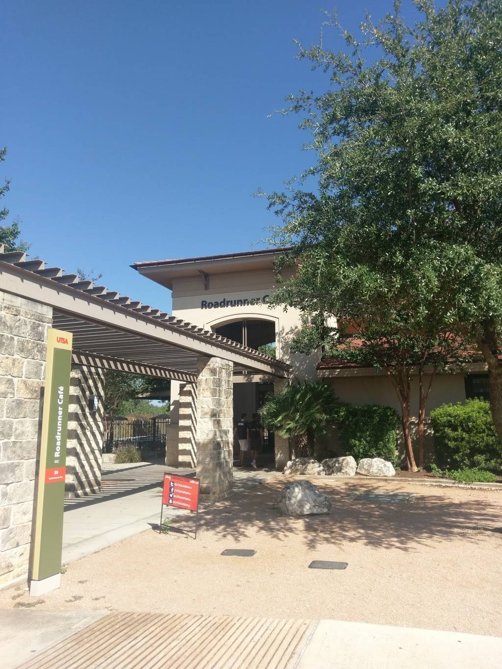Roadrunner Cafe | 1 UTSA Circle, San Antonio, TX 78249, USA