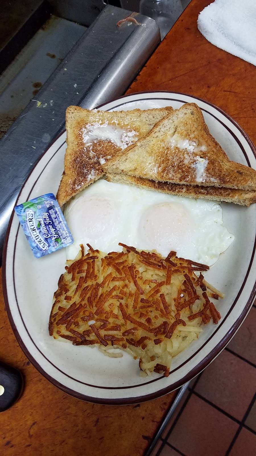 George Webb Restaurant | 4411, 3133 S 92nd St, Milwaukee, WI 53227, USA