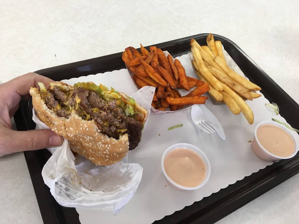 Santa Queen Drive Inn | 40 E Main St, Santaquin, UT 84655, USA