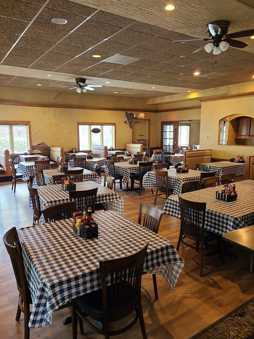 Kelly’s Cafe | 2370 Rhomberg Ave, Dubuque, IA 52001, USA