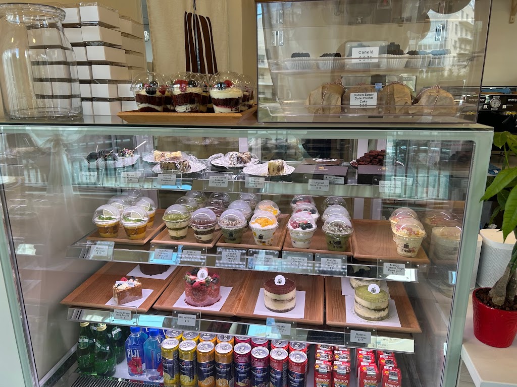 Le Mignon Cake & Playroom | 300 W Lancaster Ave, Devon, PA 19333, USA